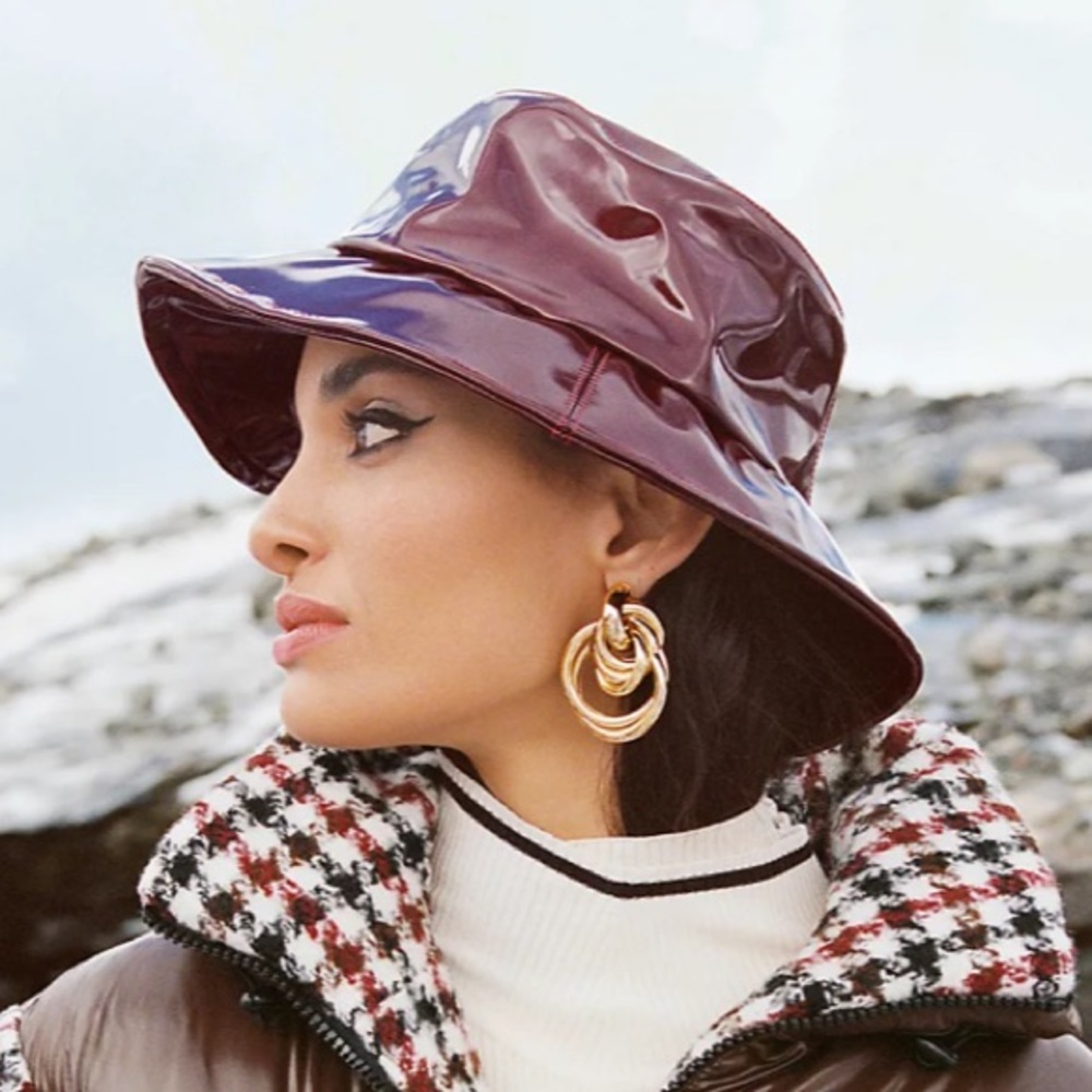 Anthropologie Asn Clueless Bucket Hat Maroon Medium - Gem